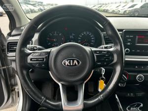 Grey Kia Rio 2017 in Avizieniai, with an engine capacity of 1.40 L and mileage of 180 thousand km for 5900 €, photo 11 on AUTOMOTO.COM.LV