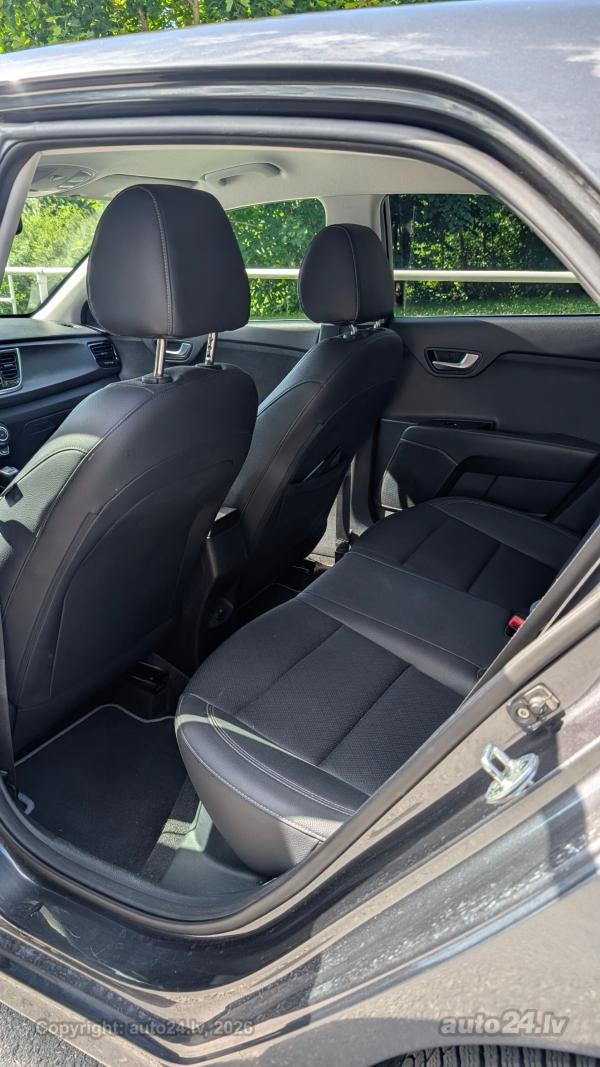 Pelēks Kia Rio 2017 Keila, ar dzinēja tilpumu 1.40 L un nobraukumu 83 tūkst. km par 8000 €, foto 7 vietnē AUTOMOTO.COM.LV