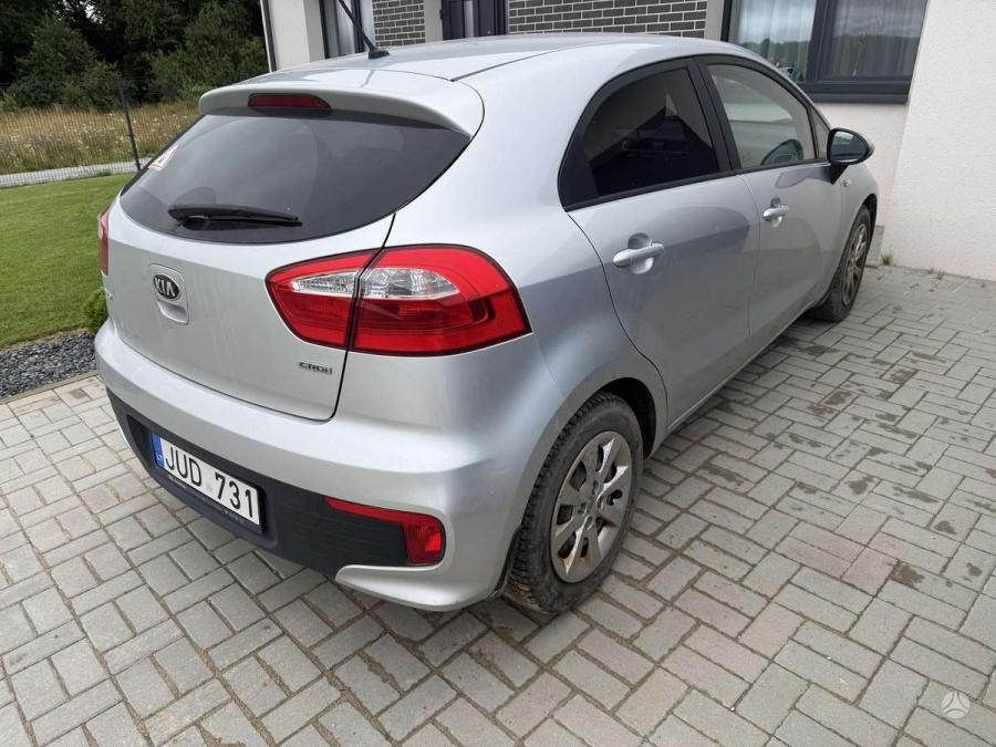 Pelēks Kia Rio 2017 Viļņa, ar dzinēja tilpumu 1.12 L un nobraukumu 163 tūkst. km par 4000 €, foto 6 vietnē AUTOMOTO.COM.LV