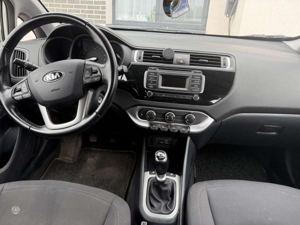 Pelēks Kia Rio 2017 Viļņa, ar dzinēja tilpumu 1.12 L un nobraukumu 163 tūkst. km par 4000 €, foto 6 vietnē AUTOMOTO.COM.LV