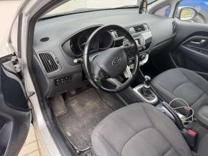 Pelēks Kia Rio 2017 Viļņa, ar dzinēja tilpumu 1.12 L un nobraukumu 163 tūkst. km par 4000 €, foto 8 vietnē AUTOMOTO.COM.LV