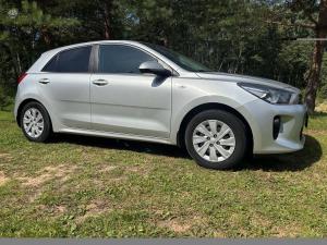 Grey Kia Rio 2017 in Vilnius, with an engine capacity of 1.25 L and mileage of 85 thousand km for 6600 €, photo 3 on AUTOMOTO.COM.LV