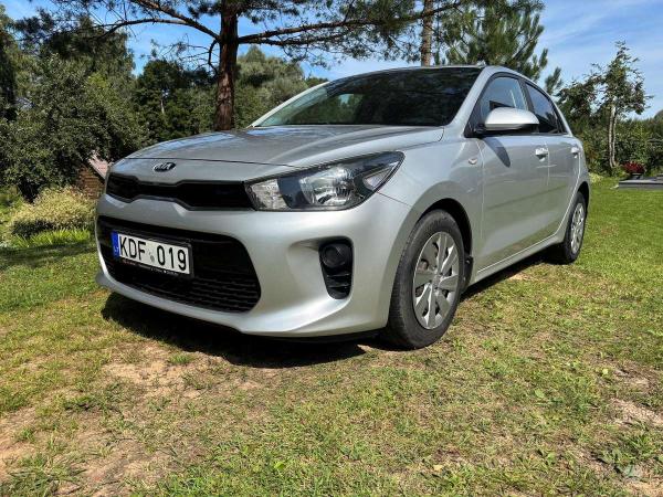 Grey Kia Rio 2017 in Vilnius, with an engine capacity of 1.25 L and mileage of 85 thousand km for 6600 €, photo 4 on AUTOMOTO.COM.LV