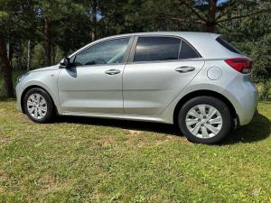 Grey Kia Rio 2017 in Vilnius, with an engine capacity of 1.25 L and mileage of 85 thousand km for 6600 €, photo 7 on AUTOMOTO.COM.LV