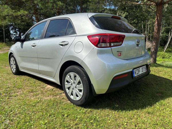 Grey Kia Rio 2017 in Vilnius, with an engine capacity of 1.25 L and mileage of 85 thousand km for 6600 €, photo 7 on AUTOMOTO.COM.LV