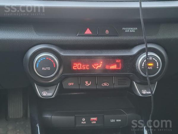 Grey Kia Rio 2018 in Riga, with an engine capacity of 1.40 L and mileage of 43 thousand km for 8000 €, photo 6 on AUTOMOTO.COM.LV