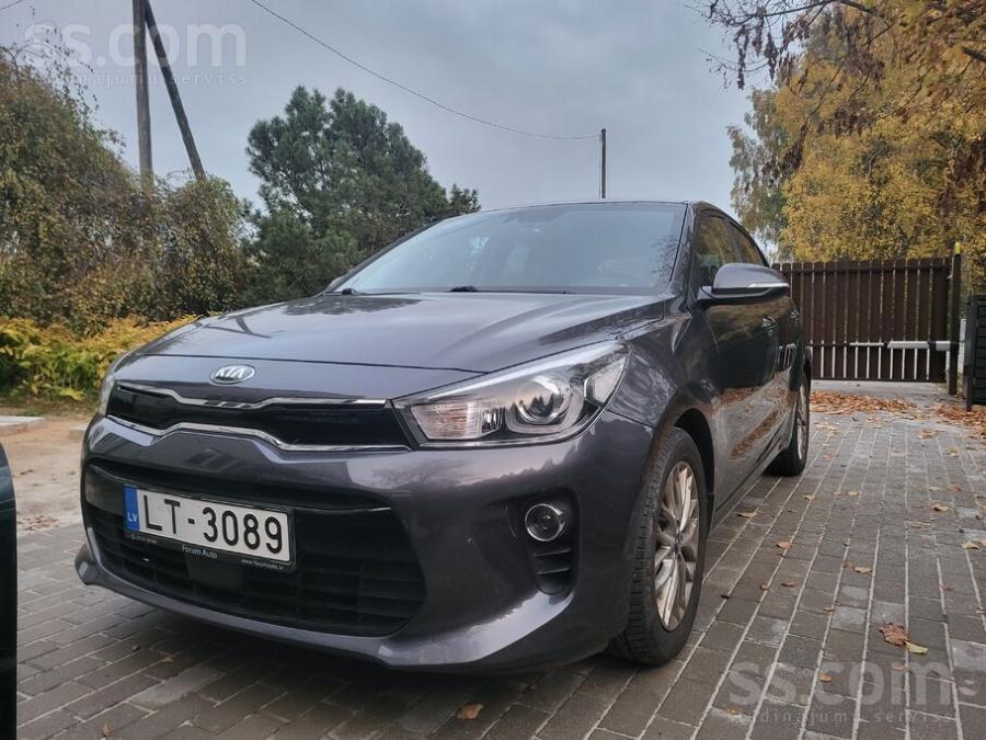 Grey Kia Rio 2018 in Riga, with an engine capacity of 1.40 L and mileage of 45 thousand km for 7500 €, photo 1 on AUTOMOTO.COM.LV