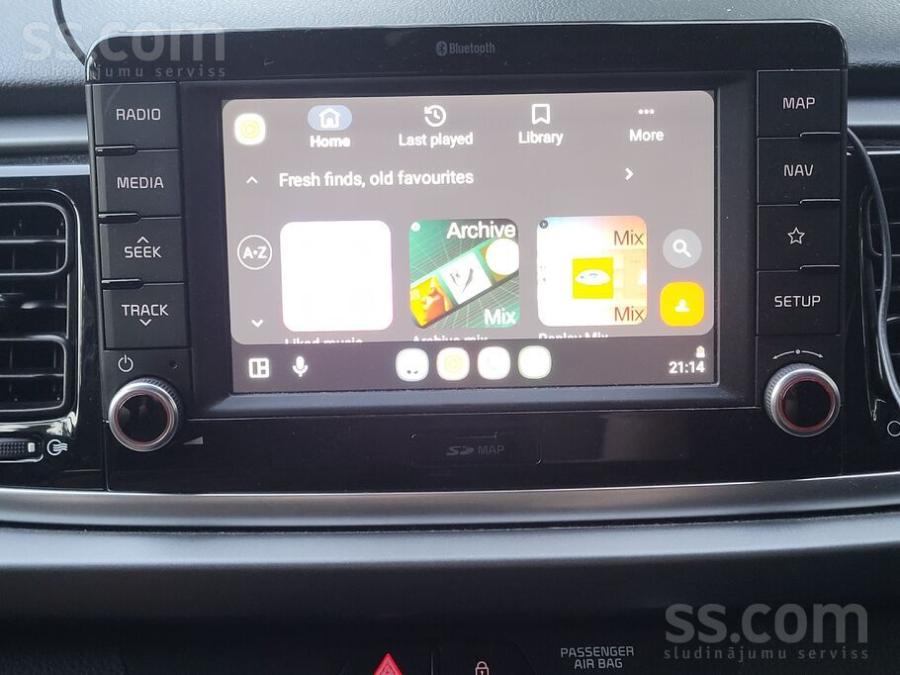 Grey Kia Rio 2018 in Riga, with an engine capacity of 1.40 L and mileage of 45 thousand km for 7500 €, photo 12 on AUTOMOTO.COM.LV