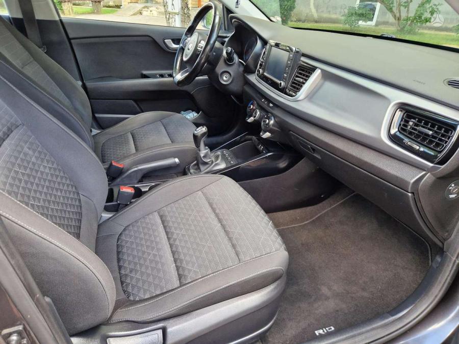 Pelēks Kia Rio 2018 Viļņa, ar dzinēja tilpumu 1.40 L un nobraukumu 248 tūkst. km par 5500 €, foto 12 vietnē AUTOMOTO.COM.LV