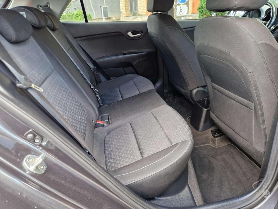 Pelēks Kia Rio 2018 Viļņa, ar dzinēja tilpumu 1.40 L un nobraukumu 248 tūkst. km par 5500 €, foto 13 vietnē AUTOMOTO.COM.LV