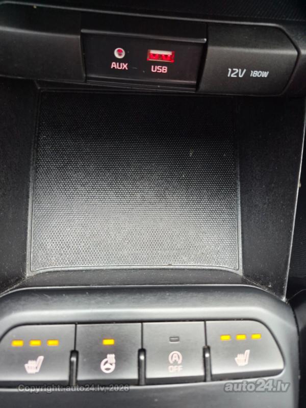 Grey Kia Rio 2019 in Tallinn, with an engine capacity of 1.20 L and mileage of 106 thousand km for 7990 €, photo 11 on AUTOMOTO.COM.LV