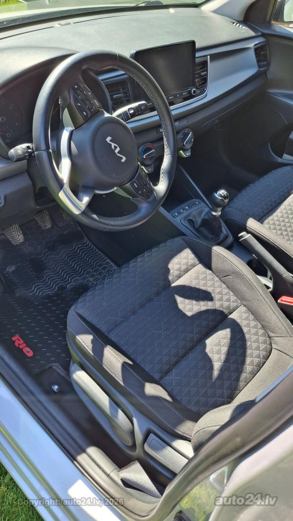 Pelēks Kia Rio 2023 Tartu, ar dzinēja tilpumu 1.20 L un nobraukumu 9 tūkst. km par 15900 €, foto 7 vietnē AUTOMOTO.COM.LV