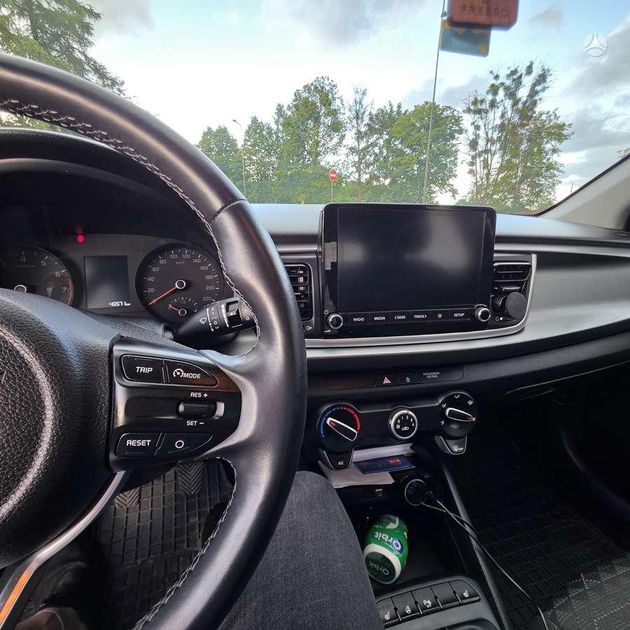 Grey Kia Rio 2023 in Kaunas, with an engine capacity of 1.20 L and mileage of 48 thousand km for 11500 €, photo 11 on AUTOMOTO.COM.LV