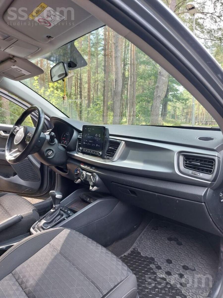 Grey Kia Rio 2023 in Riga, with an engine capacity of 1.00 L and mileage of 98 thousand km for 13200 €, photo 12 on AUTOMOTO.COM.LV