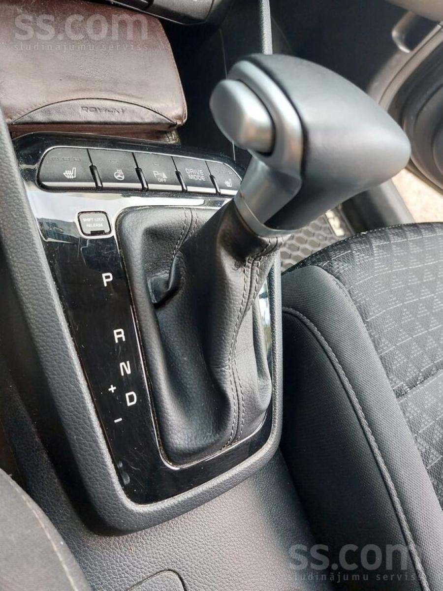 Grey Kia Rio 2023 in Riga, with an engine capacity of 1.00 L and mileage of 98 thousand km for 13200 €, photo 15 on AUTOMOTO.COM.LV