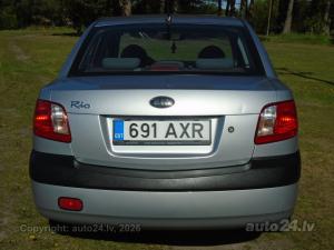 Grey Kia Rio 2006 in Tallinn, with an engine capacity of 1.40 L and mileage of 176 thousand km for 2500 €, photo 5 on AUTOMOTO.COM.LV