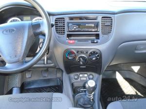 Grey Kia Rio 2006 in Tallinn, with an engine capacity of 1.40 L and mileage of 176 thousand km for 2500 €, photo 8 on AUTOMOTO.COM.LV
