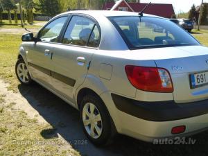 Grey Kia Rio 2006 in Tallinn, with an engine capacity of 1.40 L and mileage of 176 thousand km for 2500 €, photo 15 on AUTOMOTO.COM.LV