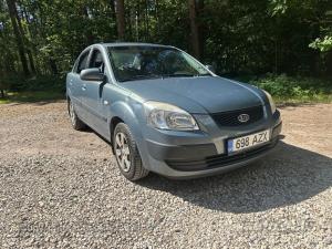 Pelēks Kia Rio 2007 Tallina, ar dzinēja tilpumu 1.40 L un nobraukumu 155 tūkst. km par 1600 €, foto 3 vietnē AUTOMOTO.COM.LV