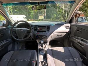 Pelēks Kia Rio 2007 Tallina, ar dzinēja tilpumu 1.40 L un nobraukumu 155 tūkst. km par 1600 €, foto 5 vietnē AUTOMOTO.COM.LV