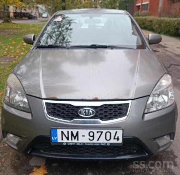 Pelēks Kia Rio 2011 Rīga, ar dzinēja tilpumu 1.50 L un nobraukumu 267 tūkst. km par 1450 €, foto 1 vietnē AUTOMOTO.COM.LV