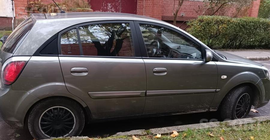 Pelēks Kia Rio 2011 Rīga, ar dzinēja tilpumu 1.50 L un nobraukumu 267 tūkst. km par 1450 €, foto 5 vietnē AUTOMOTO.COM.LV
