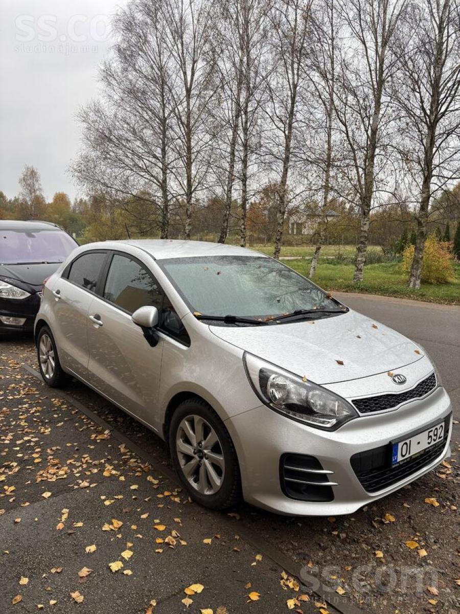 Pelēks Kia Rio 2016 Liepāja, ar dzinēja tilpumu 1.40 L un nobraukumu 27 tūkst. km par 8500 €, foto 5 vietnē AUTOMOTO.COM.LV