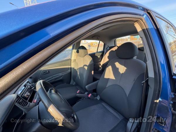 Kia Rio 2007 in Tallinn, with an engine capacity of 1.40 L and mileage of 311 thousand km for 1800 €, photo 11 on AUTOMOTO.COM.LV