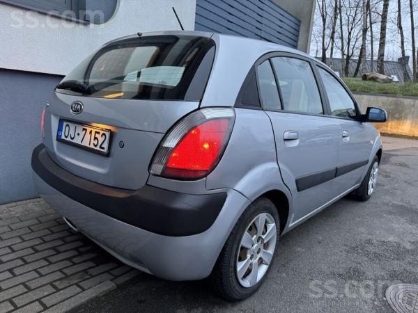 Kia Rio 2008 in Riga, with an engine capacity of 1.40 L and mileage of 143 thousand km for 3090 €, photo 3 on AUTOMOTO.COM.LV