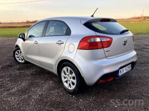 Kia Rio 2013 in Talsi, with an engine capacity of 1.20 L and mileage of 299 thousand km for 2500 €, photo 4 on AUTOMOTO.COM.LV