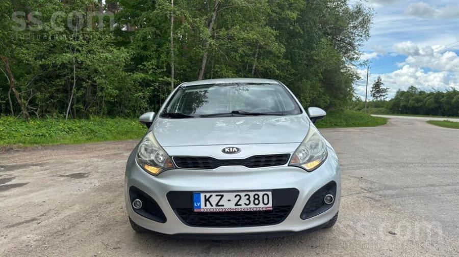 Kia Rio 2013 Ogre, ar dzinēja tilpumu 1.10 L un nobraukumu 262 tūkst. km par 2600 €, foto 3 vietnē AUTOMOTO.COM.LV