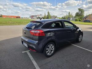 Kia Rio 2013 Kuršėnai, ar dzinēja tilpumu 1.40 L un nobraukumu 127 tūkst. km par 3900 €, foto 5 vietnē AUTOMOTO.COM.LV