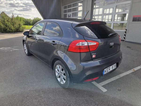 Kia Rio 2013 Kuršėnai, ar dzinēja tilpumu 1.40 L un nobraukumu 127 tūkst. km par 3900 €, foto 6 vietnē AUTOMOTO.COM.LV