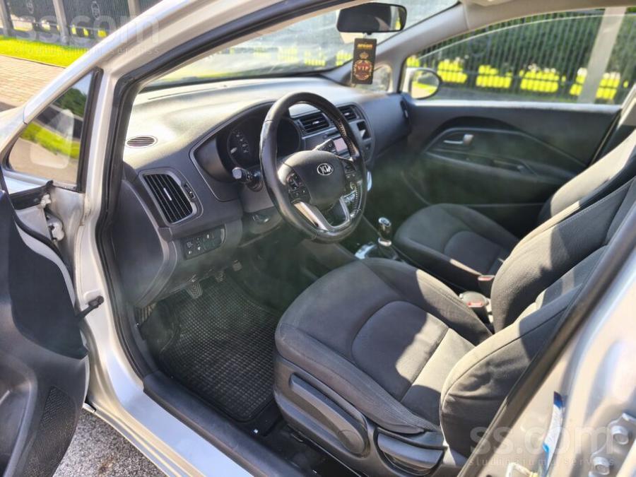 Kia Rio 2014 in Jelgava, with an engine capacity of 1.10 L and mileage of 196 thousand km for 3500 €, photo 6 on AUTOMOTO.COM.LV