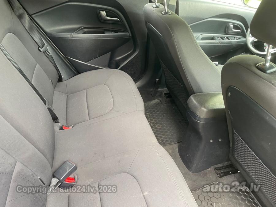 Kia Rio 2014 in Rakvere, with an engine capacity of 1.40 L and mileage of 193 thousand km for 4300 €, photo 15 on AUTOMOTO.COM.LV