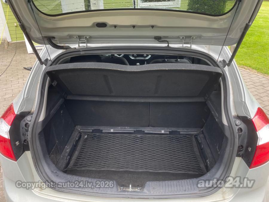 Kia Rio 2014 in Rakvere, with an engine capacity of 1.40 L and mileage of 193 thousand km for 4300 €, photo 16 on AUTOMOTO.COM.LV