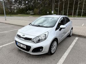 Kia Rio 2015 Viļņa, ar dzinēja tilpumu 1.12 L un nobraukumu 211 tūkst. km par 2900 €, foto  vietnē AUTOMOTO.COM.LV