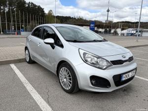 Kia Rio 2015 in Vilnius, with an engine capacity of 1.12 L and mileage of 211 thousand km for 2900 €, photo 5 on AUTOMOTO.COM.LV