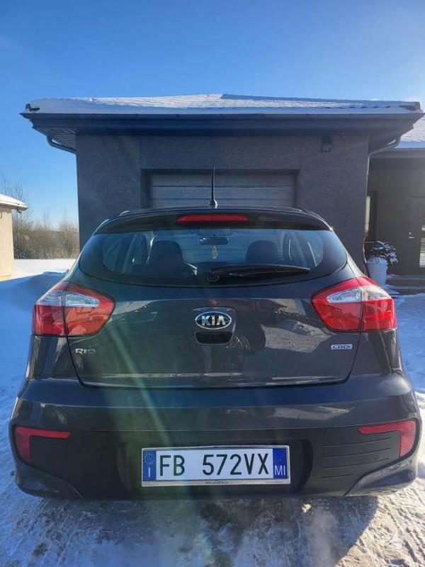 Kia Rio 2016 Šauļi, ar dzinēja tilpumu 1.10 L un nobraukumu 220 tūkst. km par 3400 €, foto 5 vietnē AUTOMOTO.COM.LV