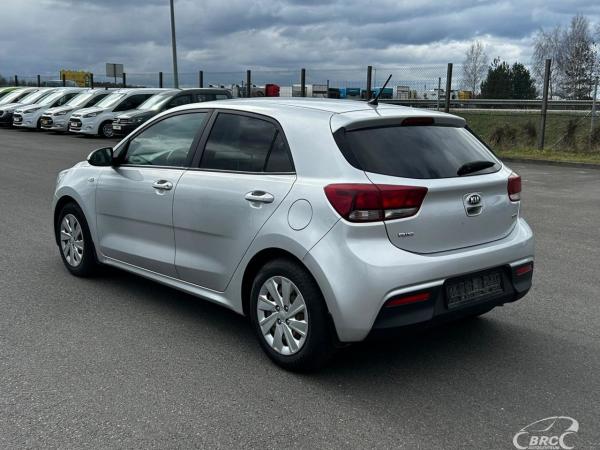 Kia Rio 2017 in Vilnius, with an engine capacity of 1.40 L and mileage of 180 thousand km for 5900 €, photo 4 on AUTOMOTO.COM.LV