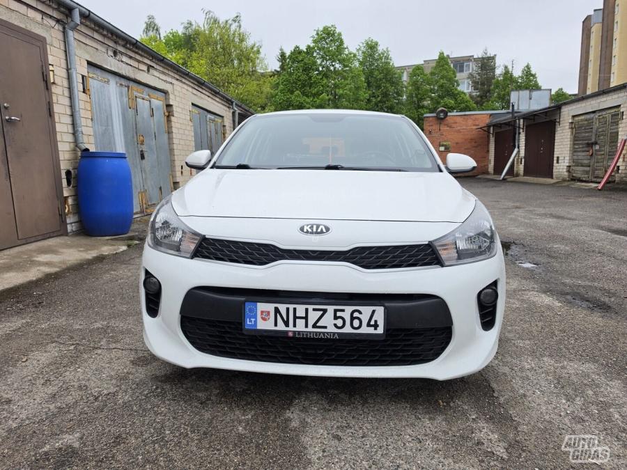 Kia Rio 2017 in Panevezys, with an engine capacity of 1.30 L and mileage of 190 thousand km for 5000 €, photo 4 on AUTOMOTO.COM.LV