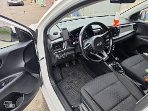 Kia Rio 2017 in Panevezys, with an engine capacity of 1.30 L and mileage of 190 thousand km for 5000 €, photo 5 on AUTOMOTO.COM.LV