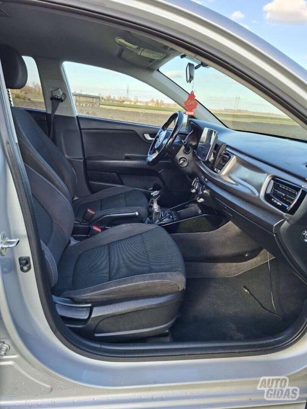 Kia Rio 2017 in Vilkaviskis, with an engine capacity of 1.40 L and mileage of 222 thousand km for 4200 €, photo 4 on AUTOMOTO.COM.LV