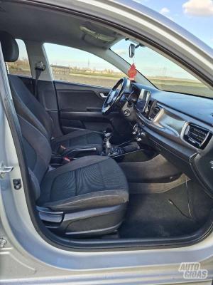 Kia Rio 2017 in Vilkaviskis, with an engine capacity of 1.40 L and mileage of 222 thousand km for 4200 €, photo 5 on AUTOMOTO.COM.LV