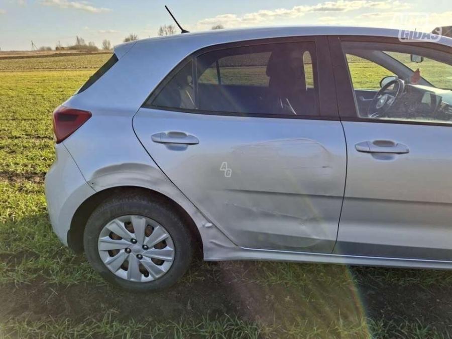 Kia Rio 2017 in Vilkaviskis, with an engine capacity of 1.40 L and mileage of 222 thousand km for 4200 €, photo 10 on AUTOMOTO.COM.LV