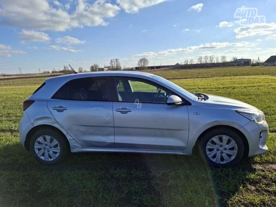 Kia Rio 2017 in Vilkaviskis, with an engine capacity of 1.40 L and mileage of 222 thousand km for 4200 €, photo 11 on AUTOMOTO.COM.LV