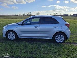 Kia Rio 2017 in Vilkaviskis, with an engine capacity of 1.40 L and mileage of 222 thousand km for 4200 €, photo 12 on AUTOMOTO.COM.LV