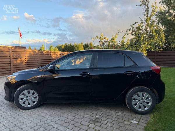 Kia Rio 2018 in Klaipeda on AUTOMOTO.COM.LV Kia Rio 2018 in Klaipeda, with an engine capacity of 1.20 L and mileage of 245 thousand km for 6500 €, photo 9 on AUTOMOTO.COM.LV