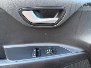 Kia Rio 2018 in Klaipeda, with an engine capacity of 1.20 L and mileage of 245 thousand km for 6500 €, photo 17 on AUTOMOTO.COM.LV