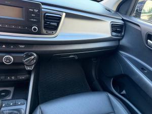 Kia Rio 2018 in Klaipeda, with an engine capacity of 1.20 L and mileage of 245 thousand km for 6500 €, photo 27 on AUTOMOTO.COM.LV